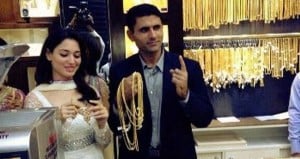 Abdul Razzaq and Tamanna - Another couple ? | Reviewit.pk