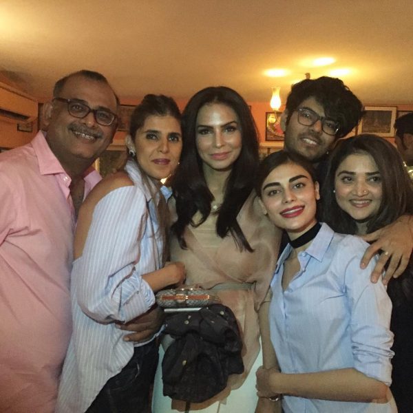 Fozia Aman Birthday Bash! | Reviewit.pk