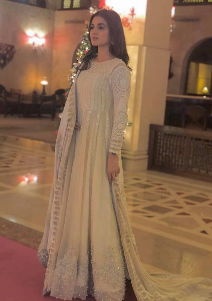 Hira Mani – Complete Information - Age, Instagram, Family | Reviewit.pk