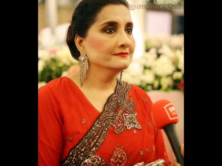 Naheed Akhtar Then And Now | Reviewit.pk