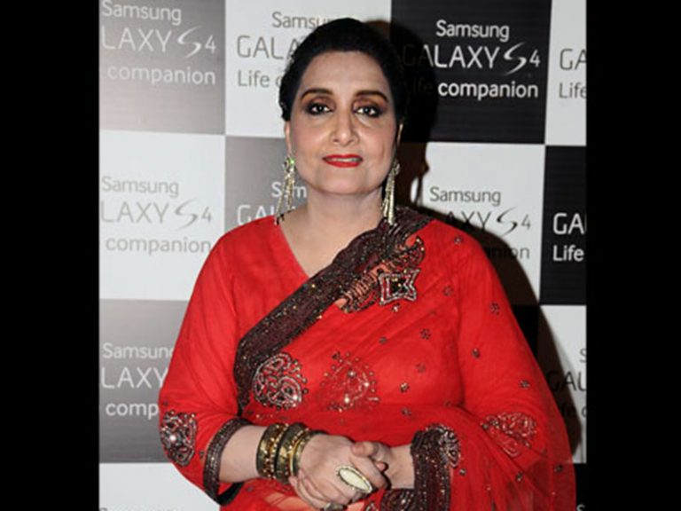 Naheed Akhtar Then And Now | Reviewit.pk