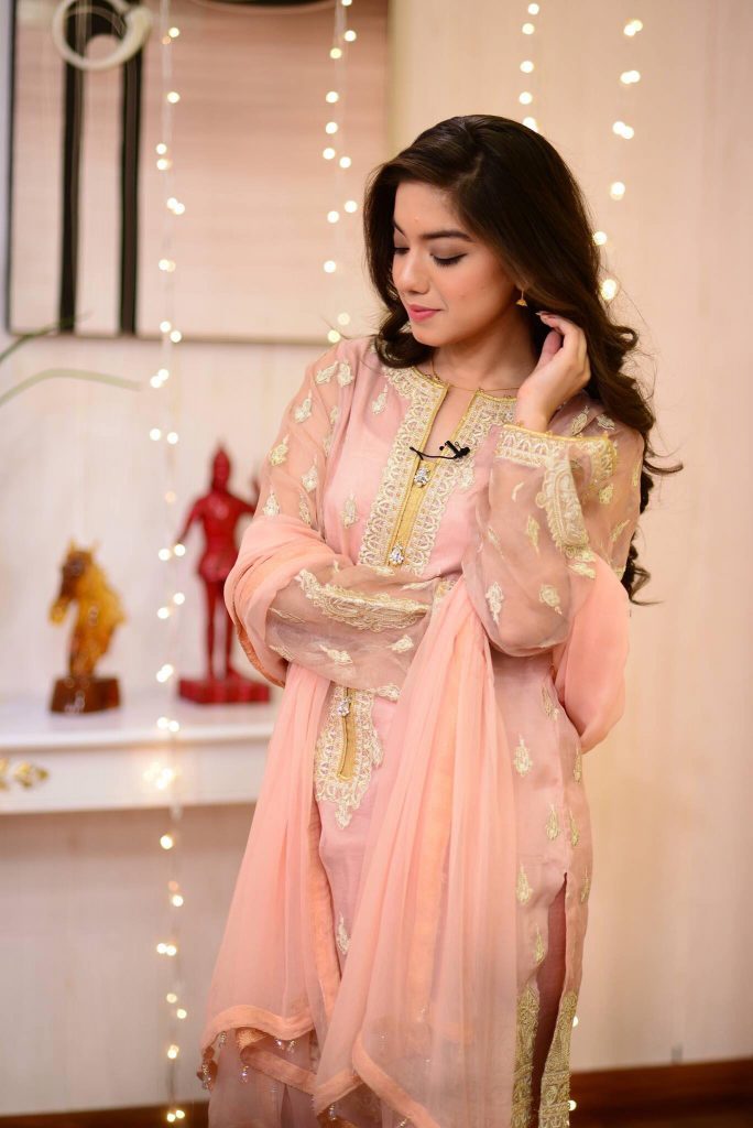 Sara Razi Husband - Few Facts | Reviewit.pk