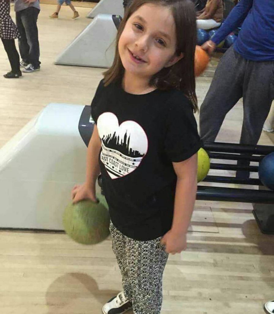 Shahid Afridi Wife Nadia - 10 Beautiful Family Pics | Reviewit.pk Shahid Afridi Wife Nadia - 10 Beautiful Family Pics | Reviewit.pk