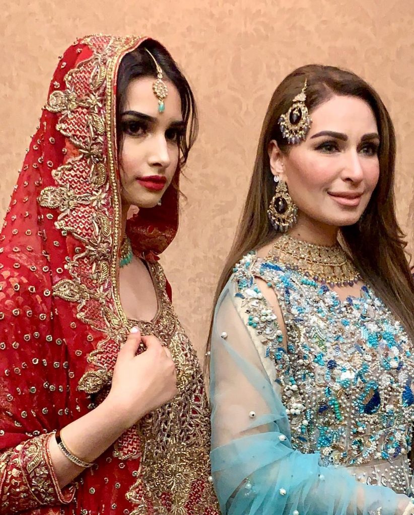 Latest Beautiful Clicks of Actress Reema Khan at an Event in USA ...