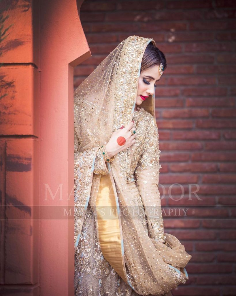 Beautiful Bridal Shoot of Actress Saniya Shamshad | Reviewit.pk