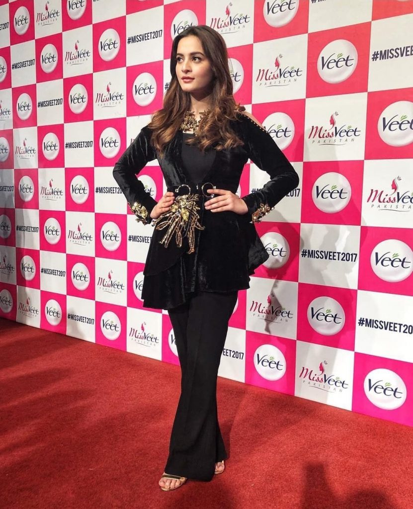 Top 10 Dresses of Aiman Khan | Reviewit.pk