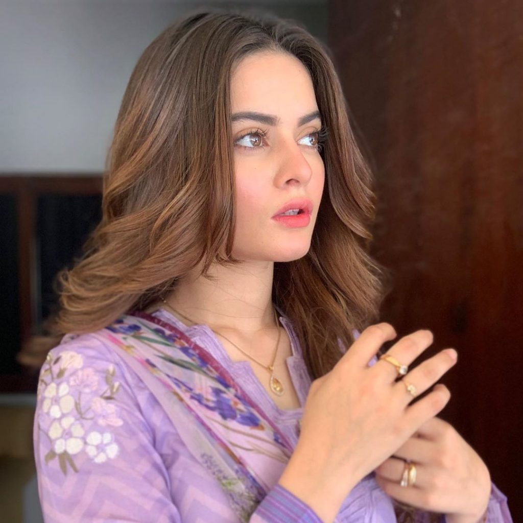 Latest Beautiful Clicks of Gorgeous Actress Minal Khan | Reviewit.pk