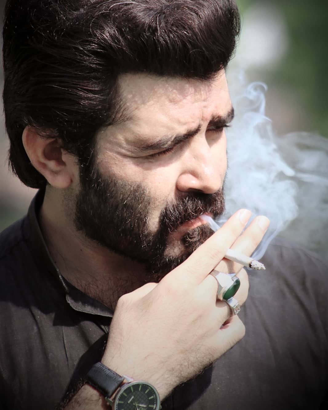 Hamza Ali Abbasi's Doppelganger Will Surprise You | Reviewit.pk