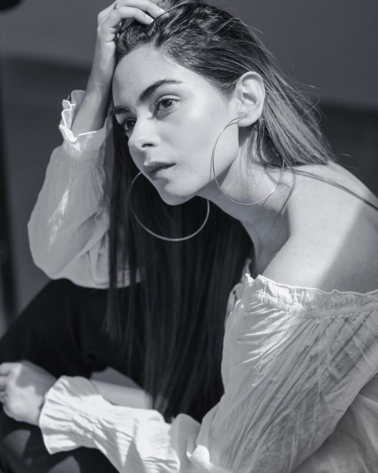 Amar Khan Shared A Throwback Video From Her University Days | Reviewit.pk