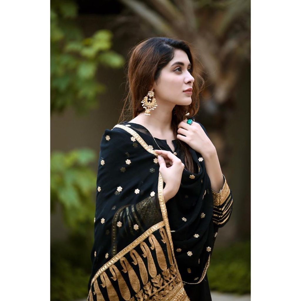 Latest Beautiful Clicks of Actress Azekah Daniel | Reviewit.pk