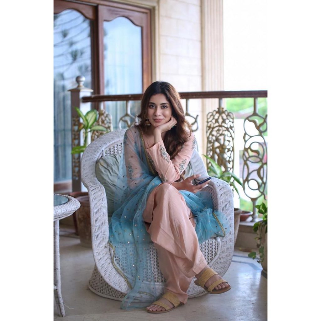 Latest Beautiful Clicks of Actress Azekah Daniel | Reviewit.pk