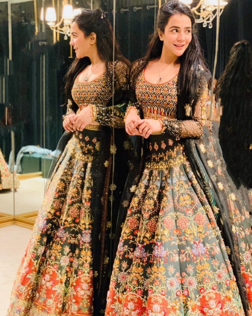 Humaima Malik's Latest Beautiful Clicks from Recent Wedding Event ...