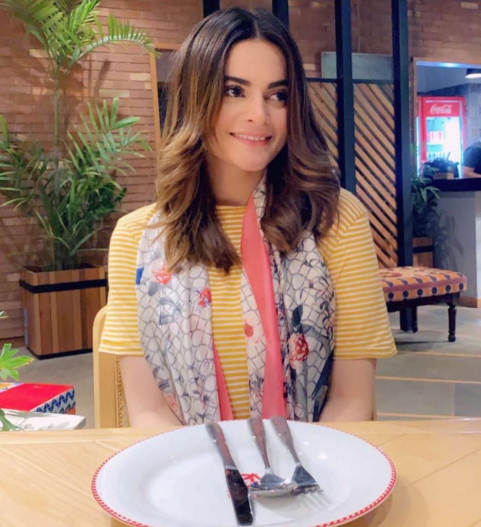 Latest Clicks of Gorgeous Actress Minal Khan | Reviewit.pk