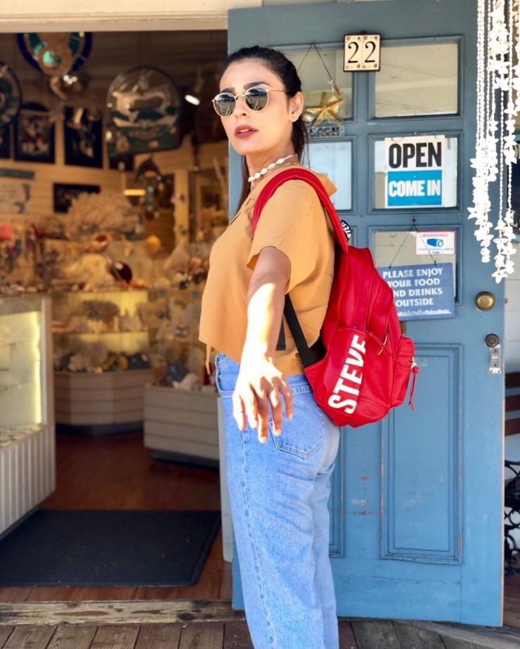 Actress Sadia Ghaffar Latest Beautiful Clicks from USA | Reviewit.pk