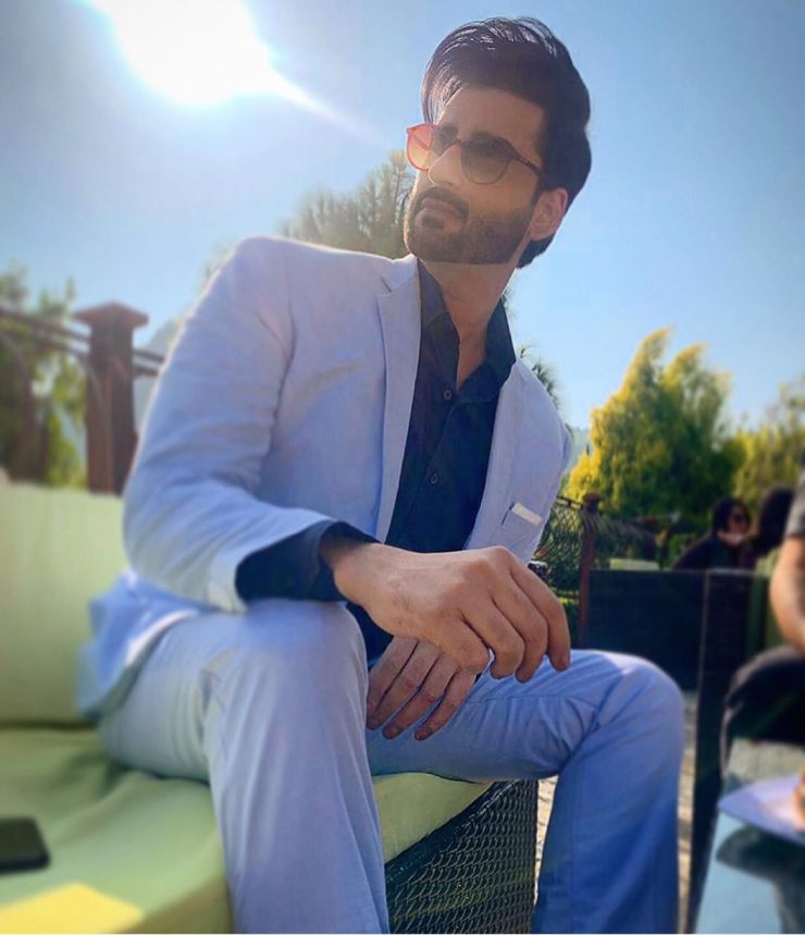 Agha Ali Has Important Message For All Girls | Reviewit.pk