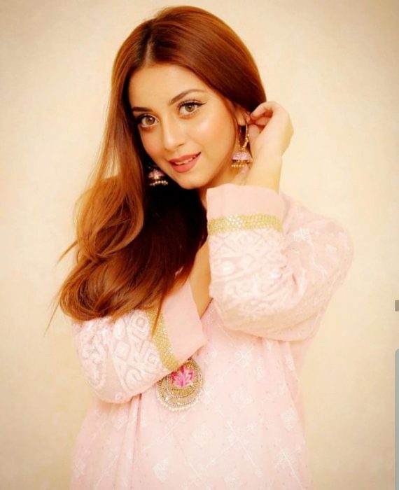 Alizeh Shah | 20 Secrets You Didn't Know About Her | Reviewit.pk