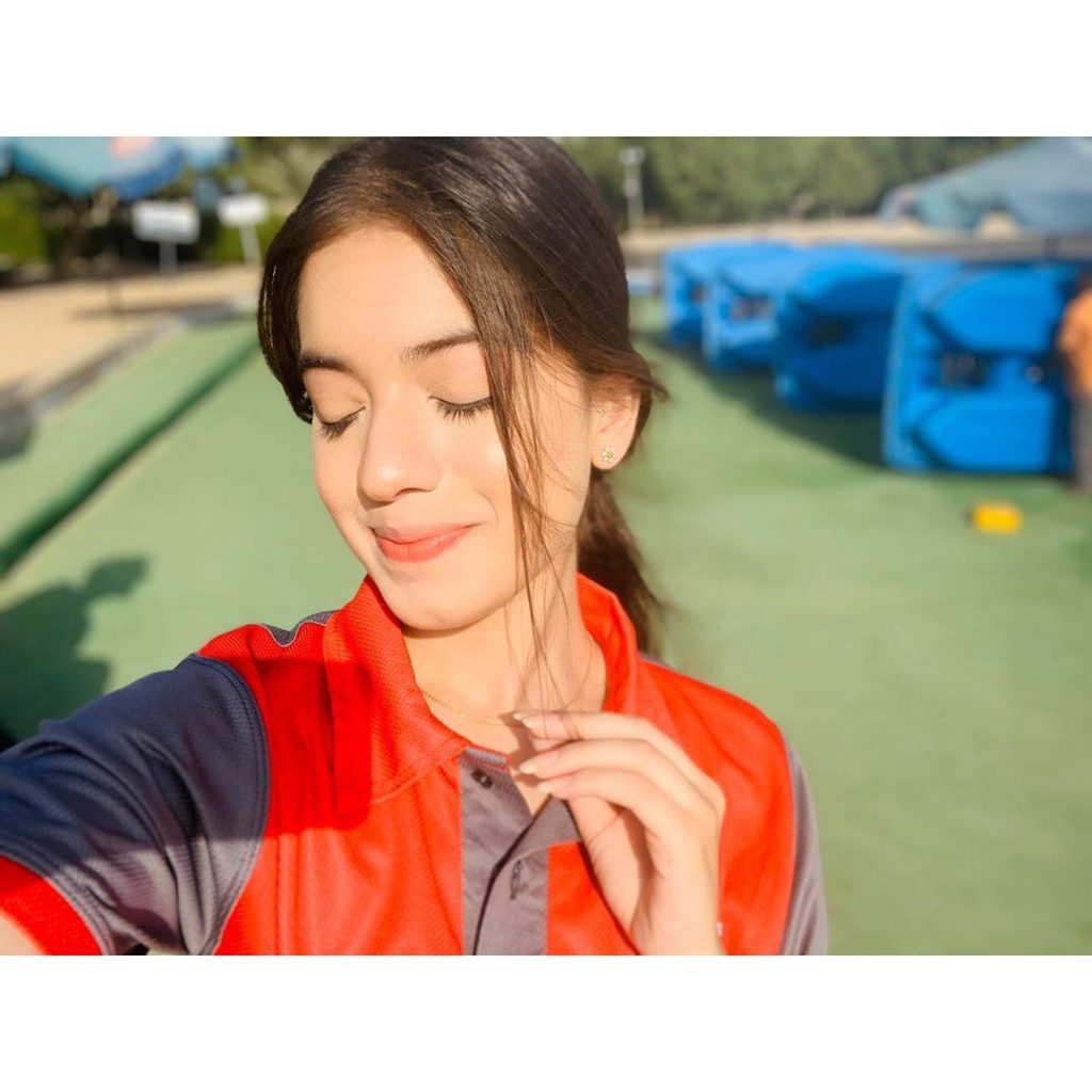 Latest Clicks of Actress Arisha Razi Khan | Reviewit.pk