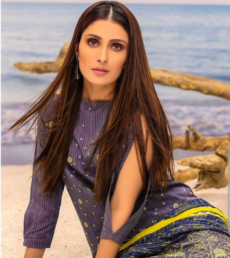 Ayeza Khan | 20 Secrets You Didn't Know About Her | Reviewit.pk