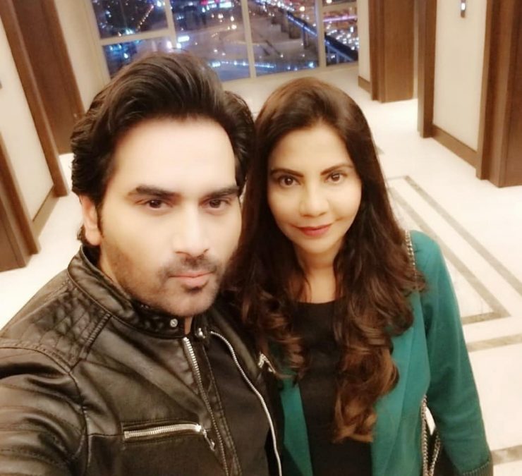 Humayun Saeed Wife Samina - 35 Romantic Pictures | Reviewit.pk