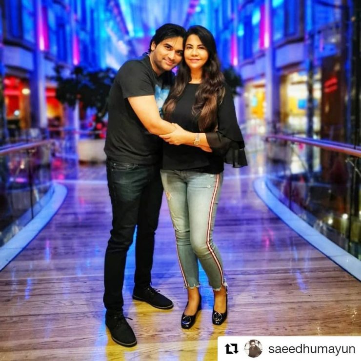 Humayun Saeed Wife Samina - 35 Romantic Pictures | Reviewit.pk