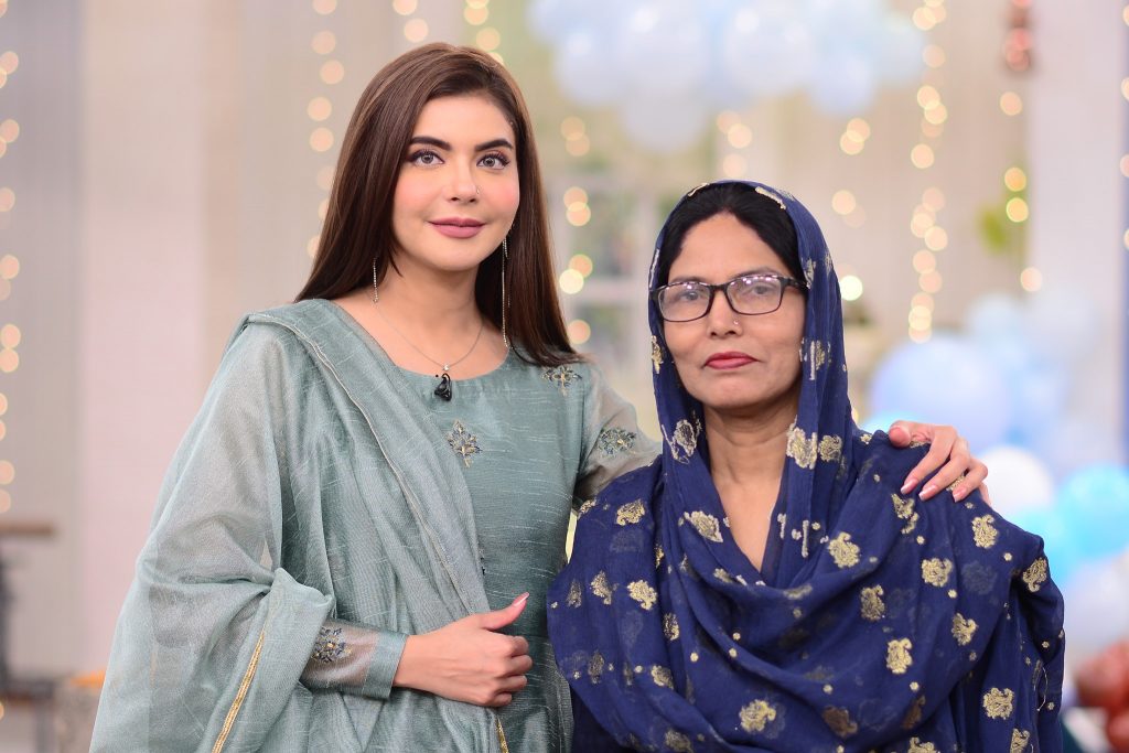 Suno Chanda Fame Mizna Waqas Baby Boy Celebration in Nida Yasir Morning ...