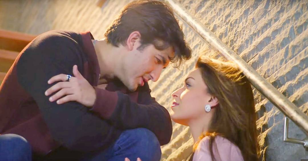 Shahroz Sabzwari signs his next film, Qulfee | Reviewit.pk