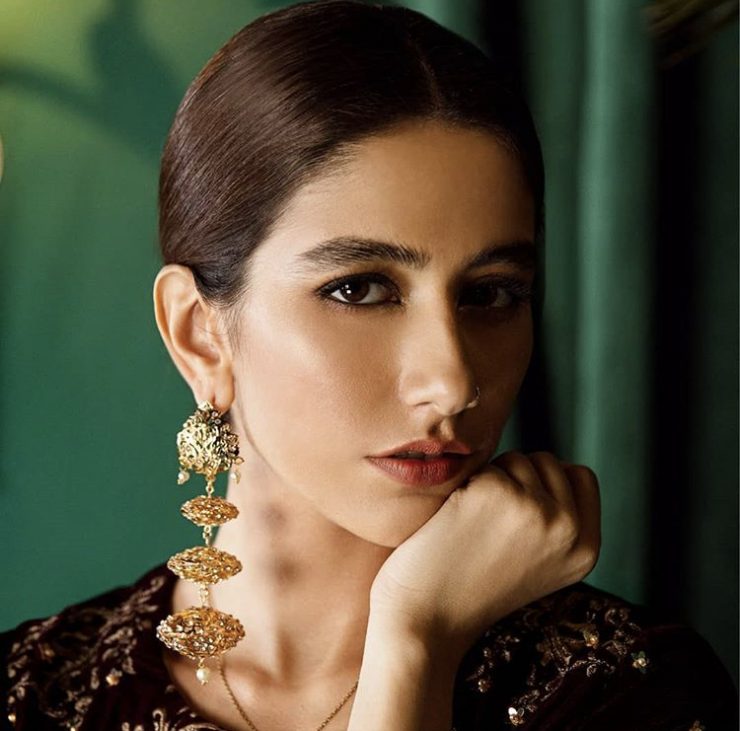 Latest Photoshoot Of Beautiful Syra Shehroz | Reviewit.pk
