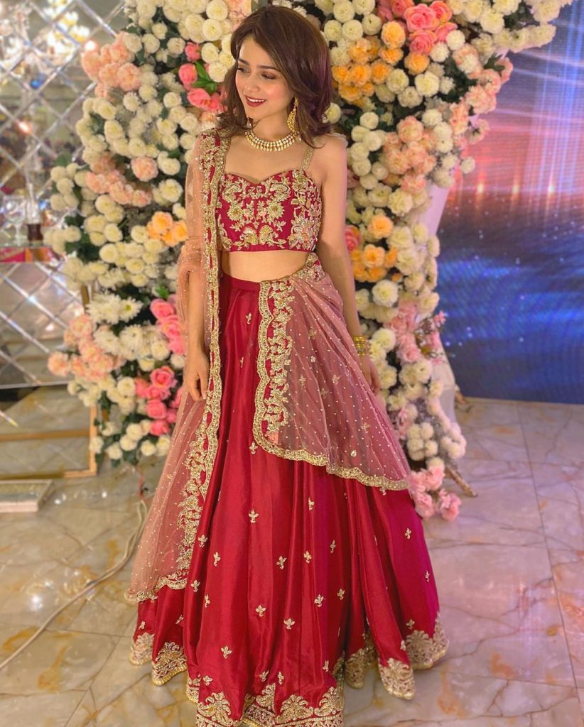 Beautiful Singer Aima Biag's Clicks from her Friends Wedding | Reviewit.pk