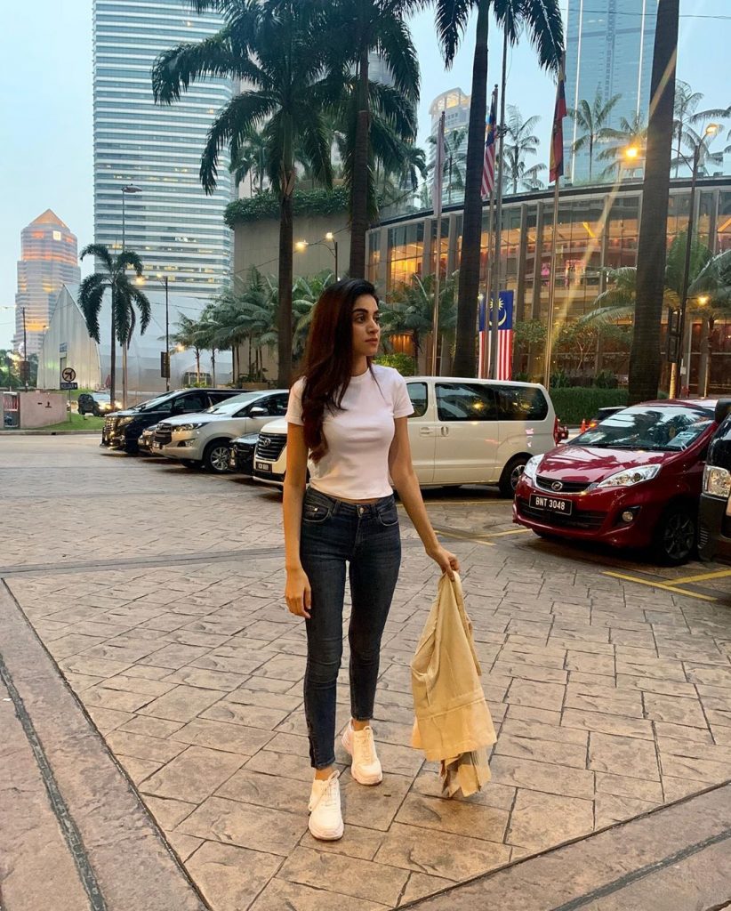 Latest Clicks of Actress Anmol Baloch from Gym | Reviewit.pk