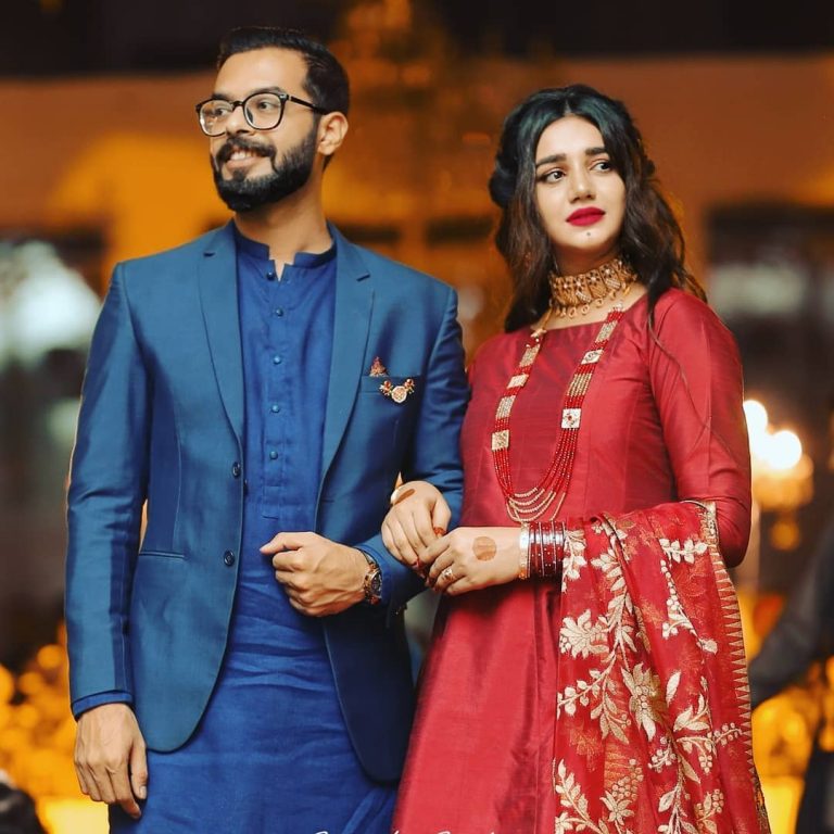 Drama Actress Anum Fayaz with her Husband Recent Family Wedding ...