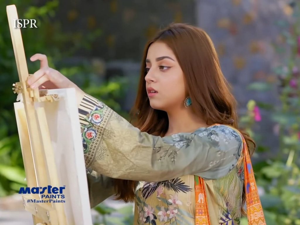 Top 10 Dresses of Alizeh Shah in Ehd e Wafa | Reviewit.pk