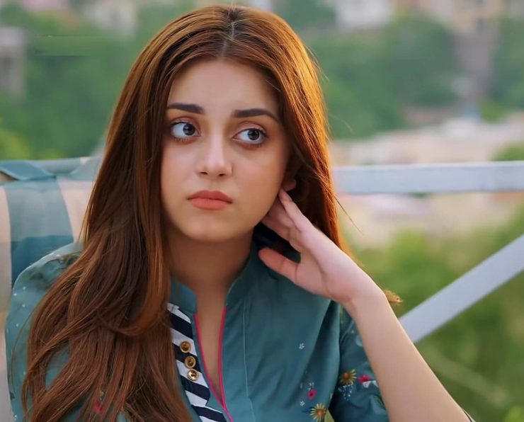 Top 10 Dresses of Alizeh Shah in Ehd e Wafa | Reviewit.pk