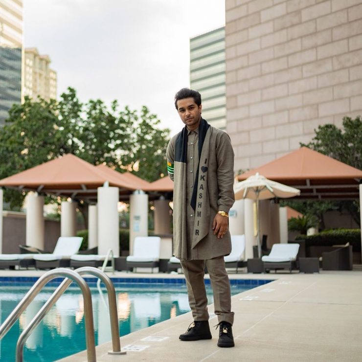 Asim Azhar Performed Ehd-E-Wafa's OST On Stage | Reviewit.pk