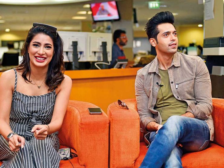 Mehwish Hayat And Fahad Mustafa's Hilarious Video | Reviewit.pk