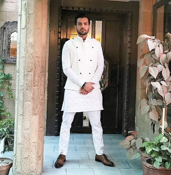 Asad Siddiqui Wrote Heartfelt Letter On His Father's Birthday | Reviewit.pk