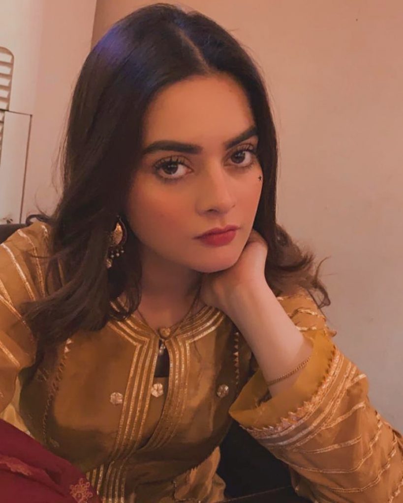 Beautiful Actress Minal Khan's Latest Clicks | Reviewit.pk