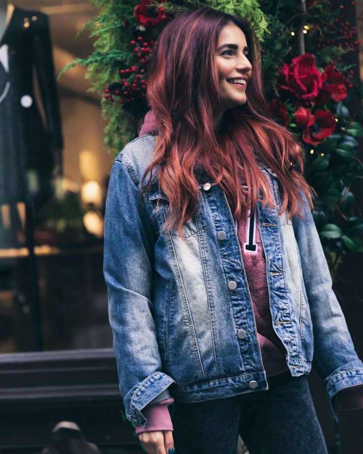 Singer Momina Mustehsan Latest Beautiful Pictures | Reviewit.pk