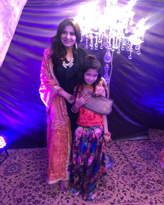 Beautiful Clicks of Fahad Mustafa with Wife Sana at a Family Wedding ...