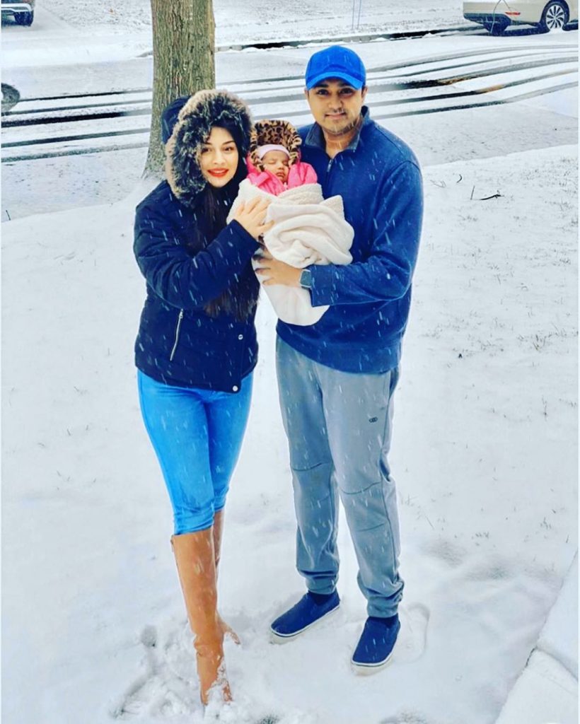 Actress Sidra Batool Latest Pictures with her New Born Daughter ...