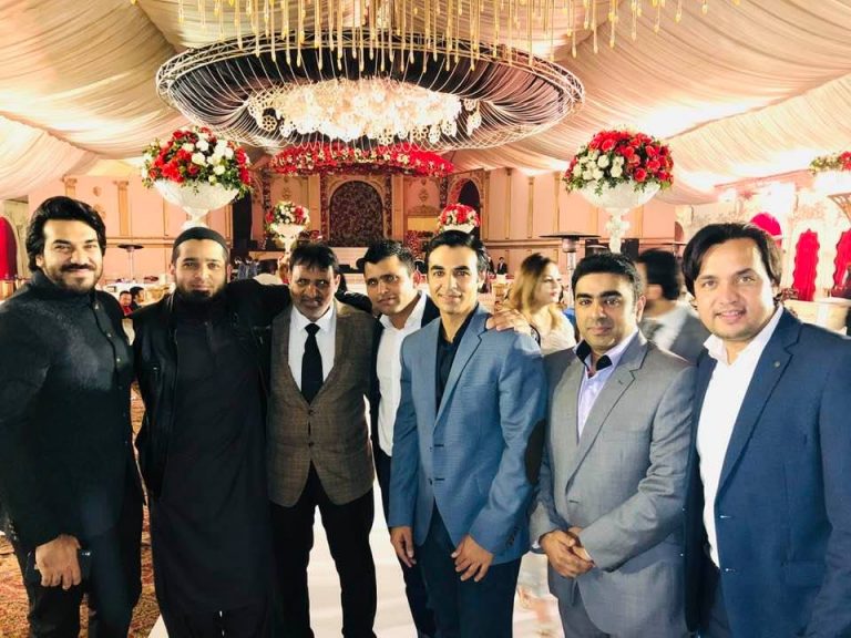 Beautiful Clicks of Pakistani Cricketers with their Wives At Wedding of ...