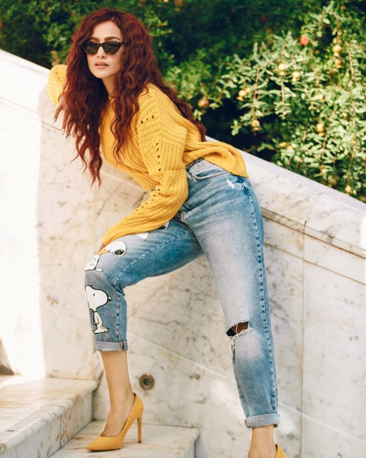 Talented Actress Zarish Khan's Latest Photo Shoot | Reviewit.pk