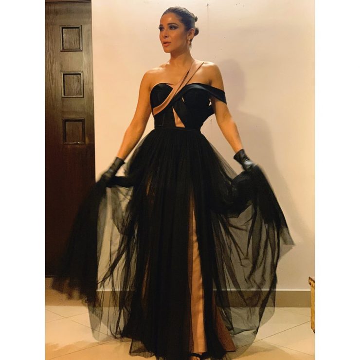 Actress Ayesha Omar at Hum Style Awards 2020 | Reviewit.pk