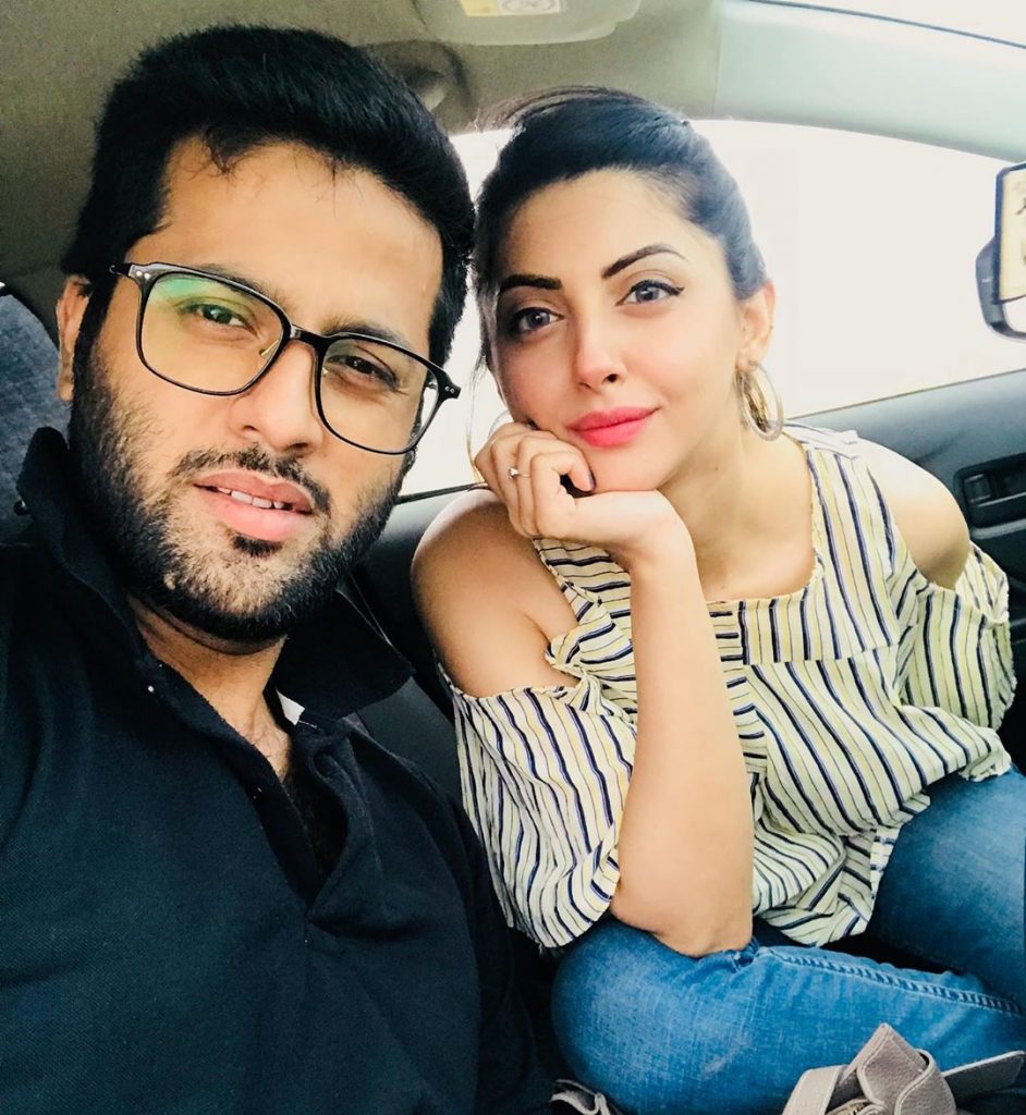 Soon to be Mom Actress Moomal Khalid Beautiful Clicks | Reviewit.pk