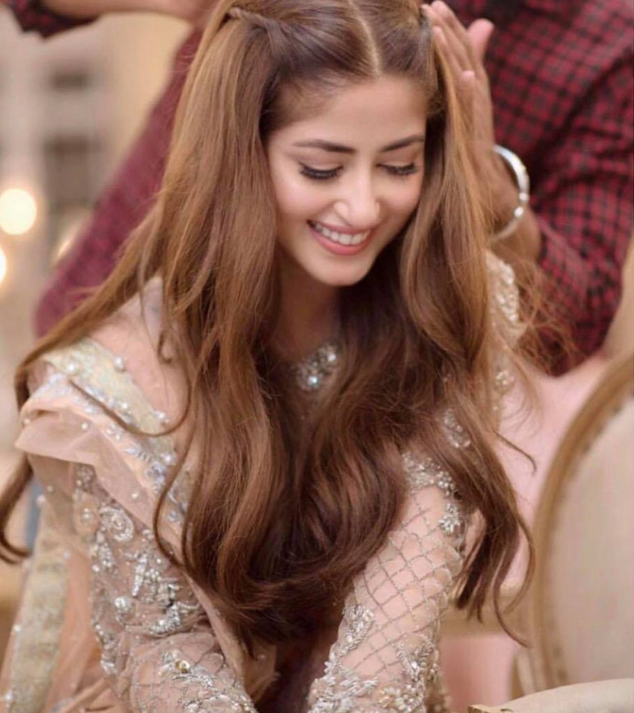 20 Pakistani Actresses With Most Beautiful Hair | Reviewit.pk