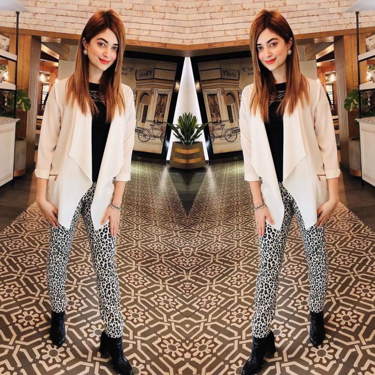 Actor Syed Jibran's Latest Pictures with his Family | Reviewit.pk