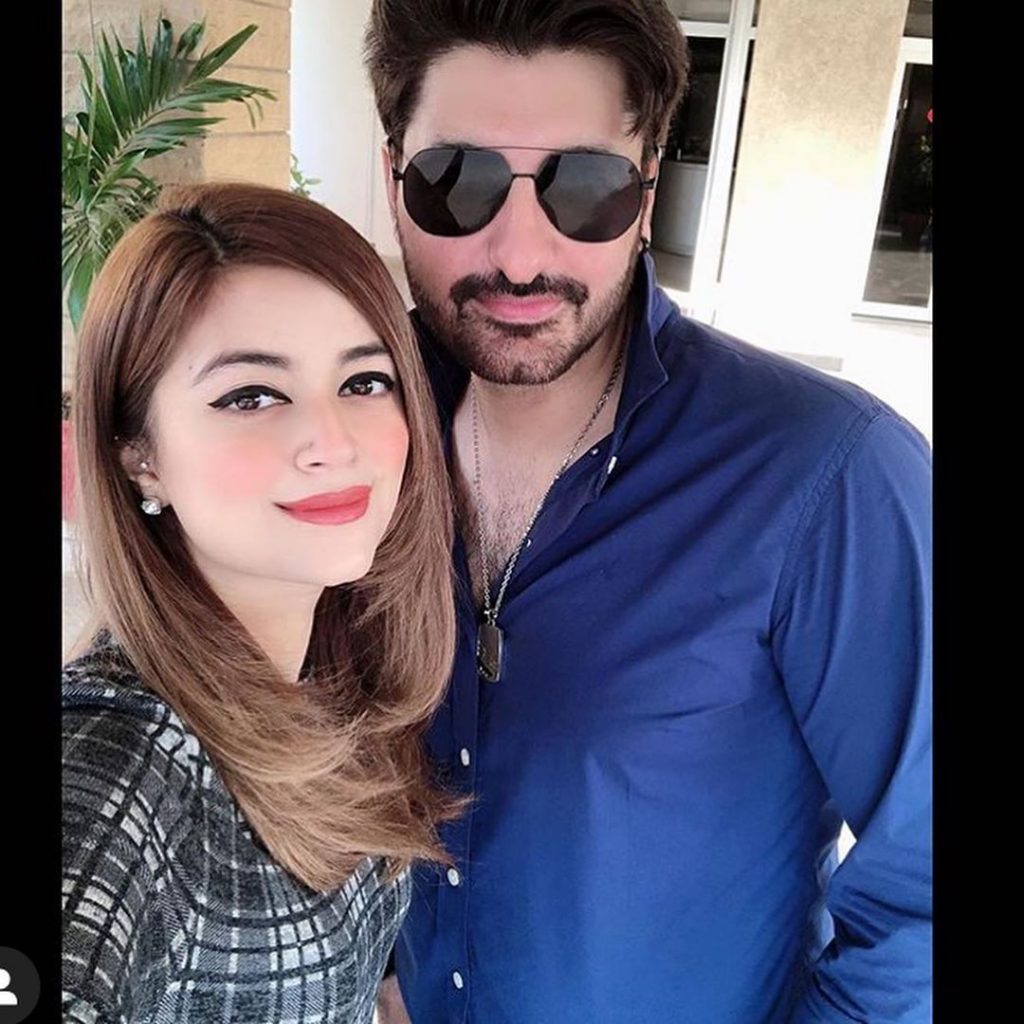 Actor Syed Jibran's Latest Pictures with his Family | Reviewit.pk