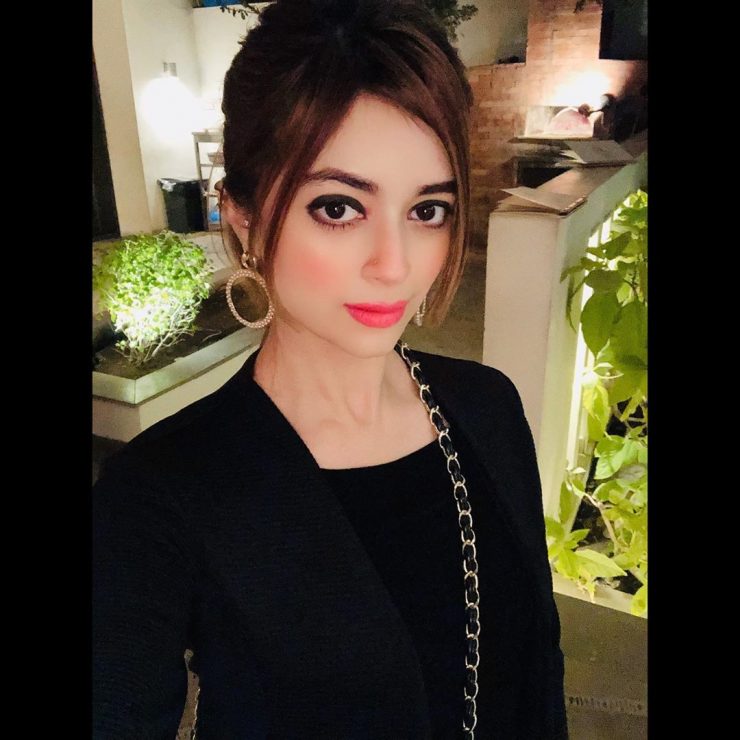 Actor Syed Jibran's Latest Pictures with his Family | Reviewit.pk