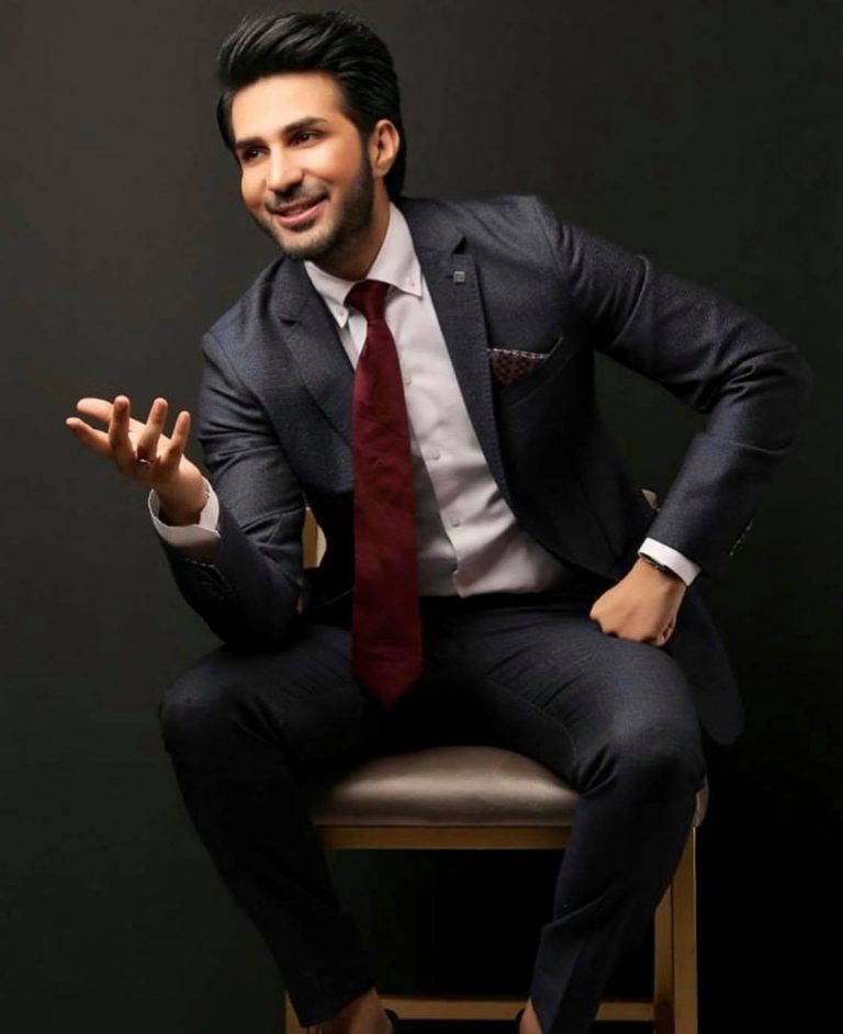 What did Amitabh Bachchan Say To Adeel Chaudhry? | Reviewit.pk