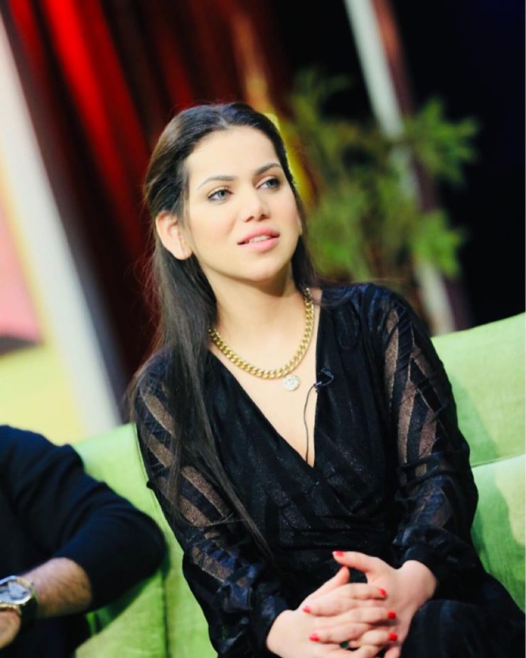 Beautiful Pictures of Actress Ghana Ali from Bol Nights with Ahsan Khan ...