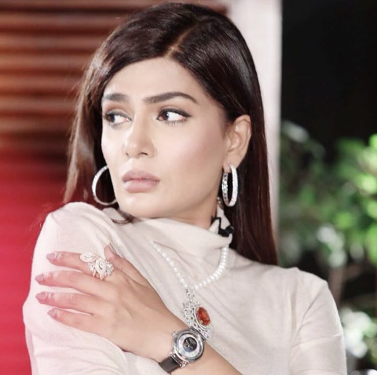 Iffat Omar Talks About Her First Crush | Reviewit.pk